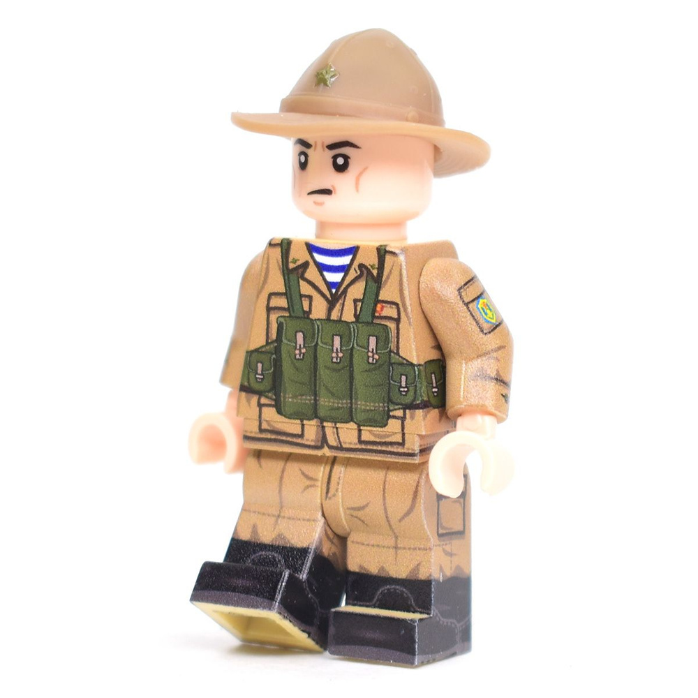 Коллекционная фигурка G BRICK DESIGN. Советский солдат ВДВ в костюме ...
