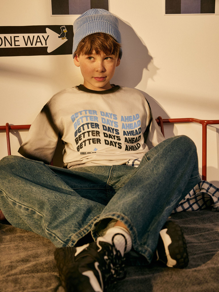 Футболка Мальчики Acoola светло-серый Короткий, размер 134 Трикотаж, Хлопок Буквы и цифры ...