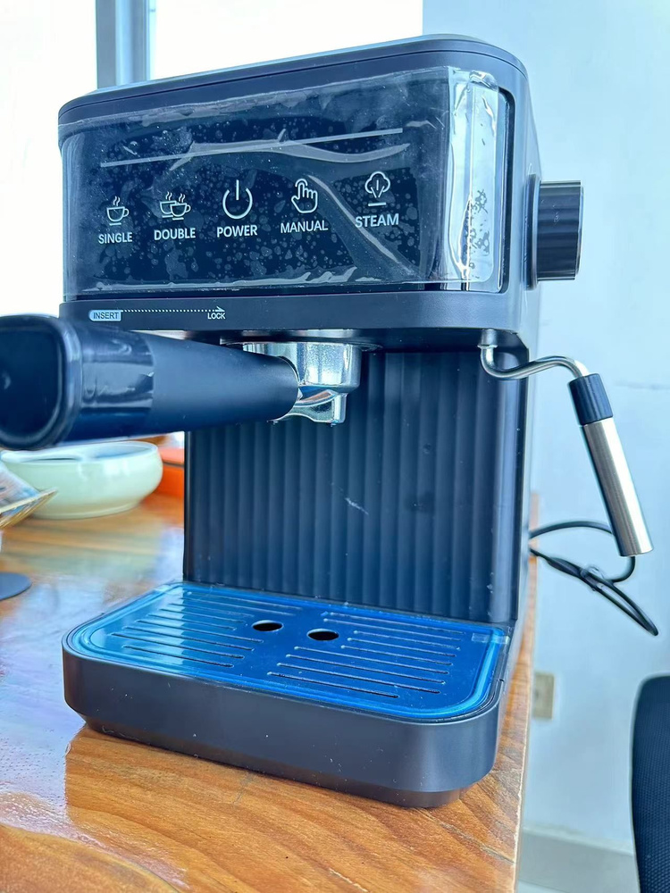 Кофеварка рожковая, капучинатором и сенсорным дисплеем - купить с ...