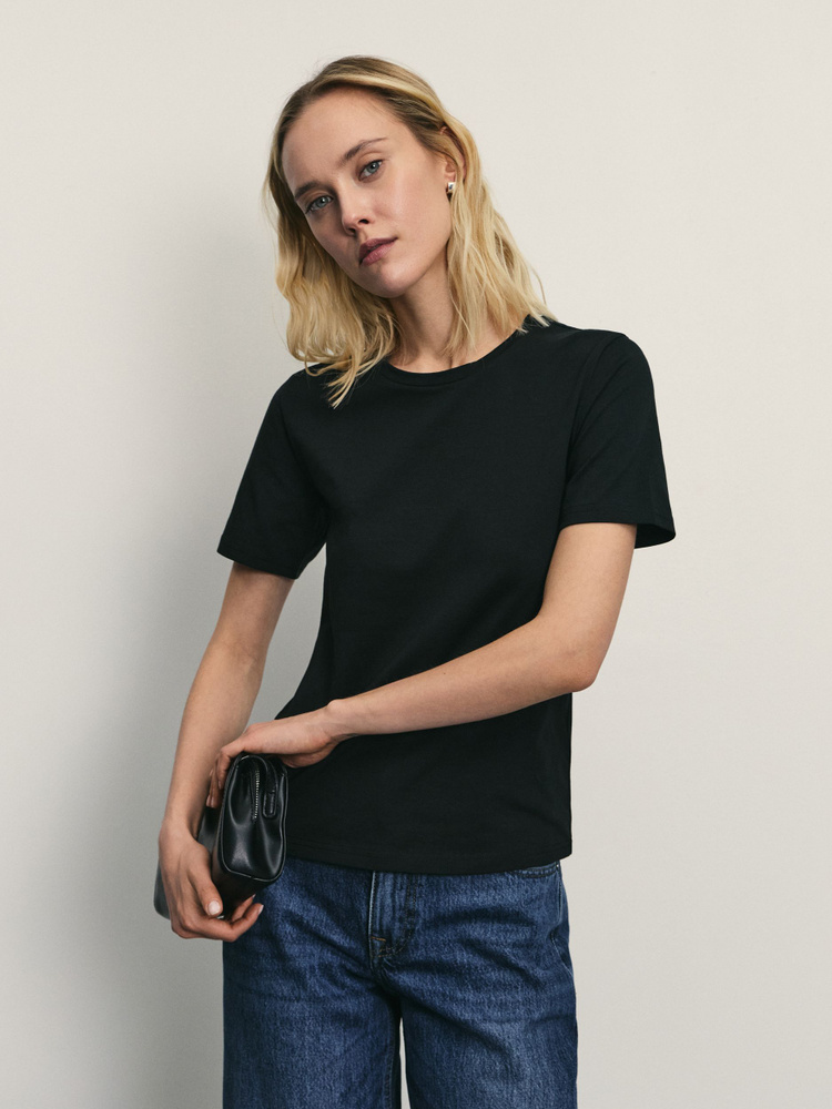 Футболка Женский Zarina черный Короткий, размер 46 Хлопок, Эластан Однотонный прямой ...