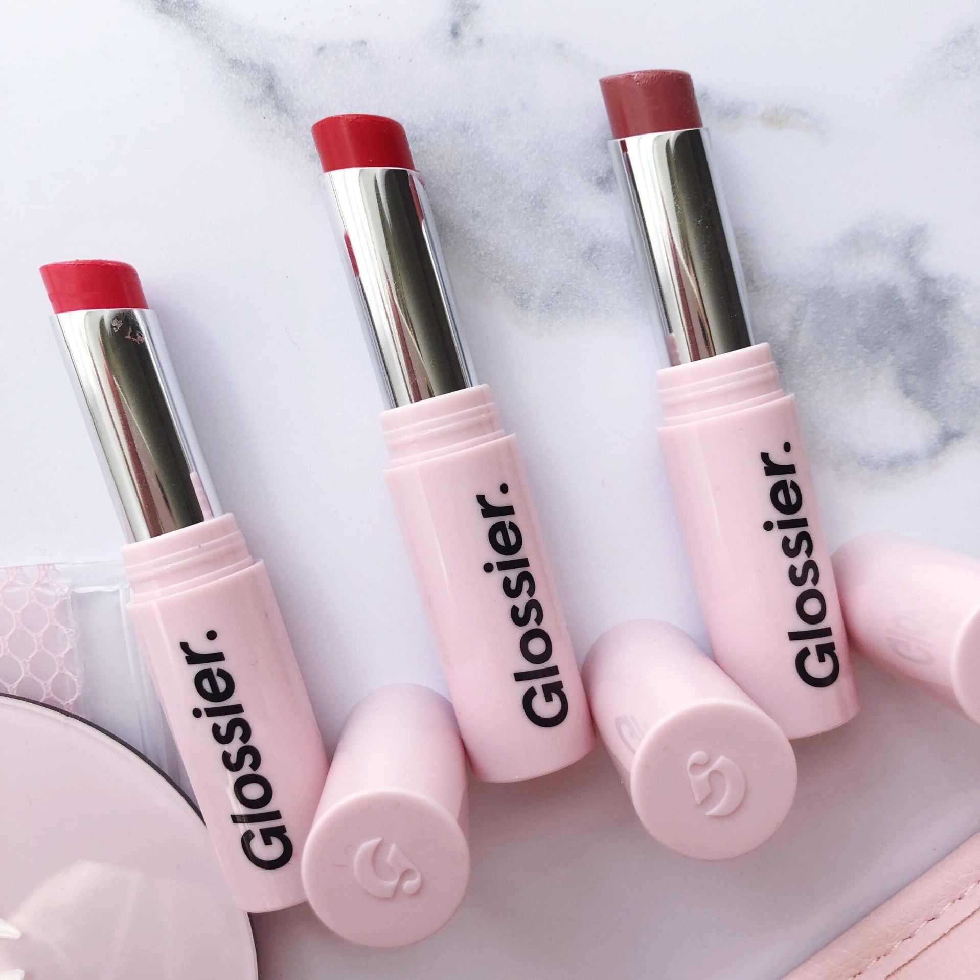 Помада Glossier Ultralip Fete, цвет Арбузный красный, США / увлажняющая ...