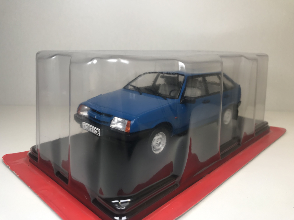 Коллекционная масштабная модель автомобиля ВАЗ-21091 / масштаб 1:24 ...