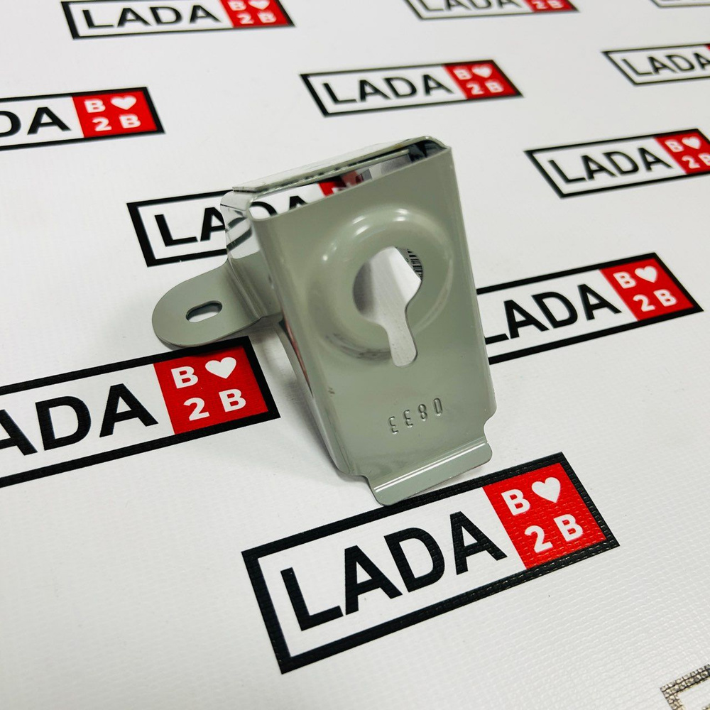 Кронштейн крепления переднего буфера капота правый в сборе (Granta FL ...