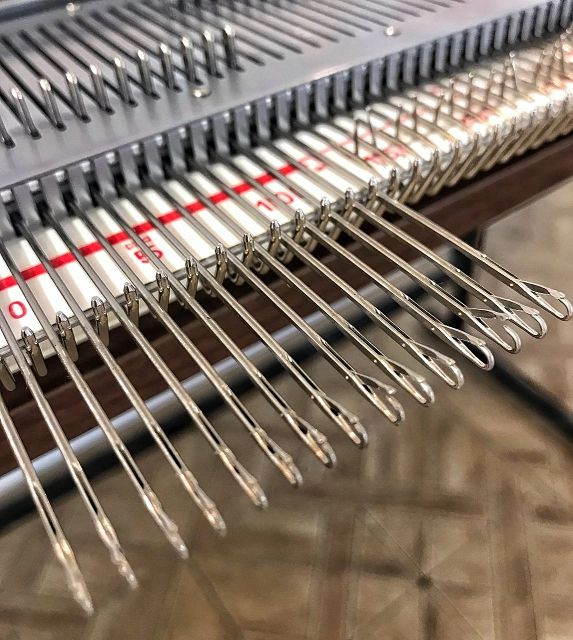 Вязальная машина SILVER REED SK280/SRP60N - купить по низким ценам с ...