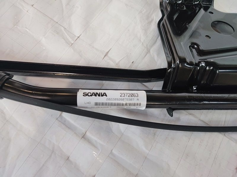 Трапеция стеклоочистителей Scania без моторчика - Scania арт. 2372063 ...