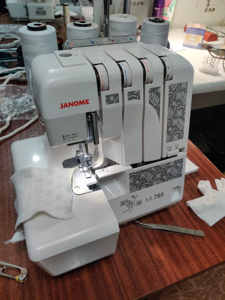 Оверлок Janome ML 785 / Джаноме / 2-3-4х ниточный / 19 видов швов ...