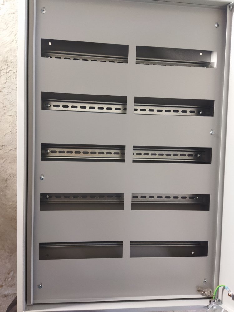 Щиток электрический металлический встраиваемый на 48 модулей (автоматов), 4 DIN-рейки, 4 ряда, с ...